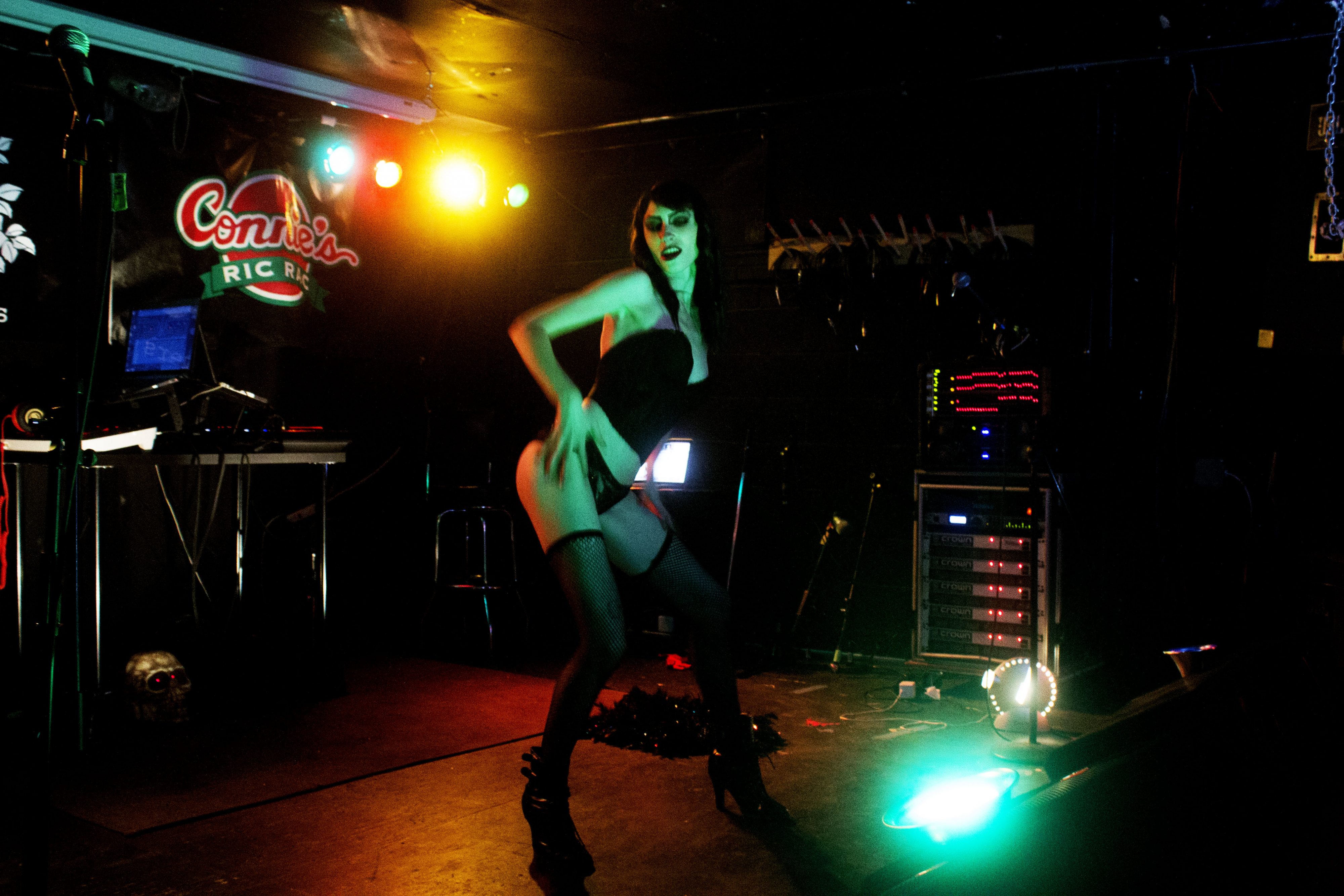 South Philly: Burlesque Dancers Work Hard Because ‘Rhinestones Ain’t ...